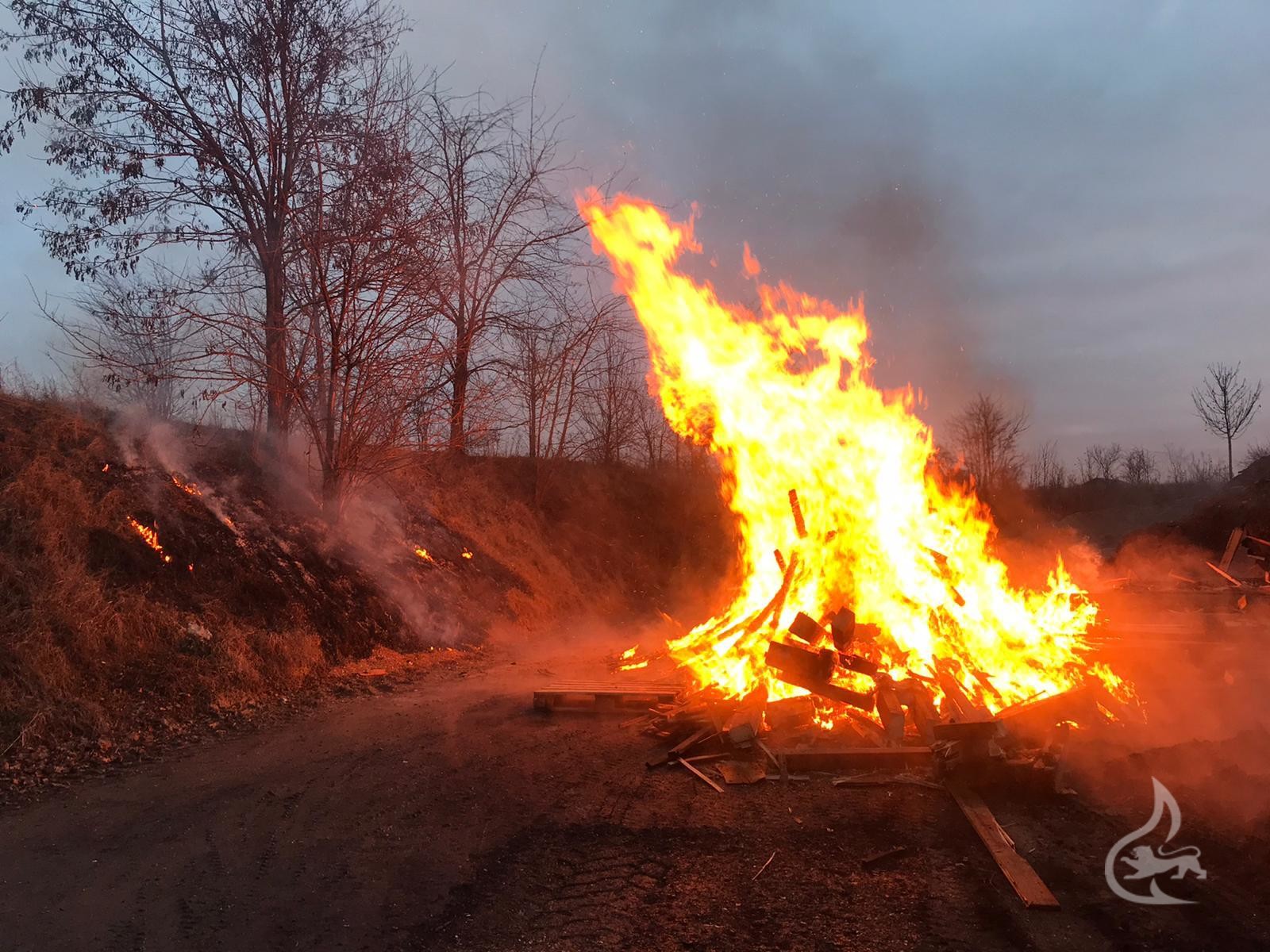 Brand auf Firmengelände – Freiwillige Feuerwehr Kirchheim unter Teck