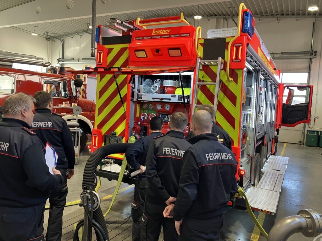 Neues TLF 4000 ausgeliefert – Freiwillige Feuerwehr Kirchheim unter Teck